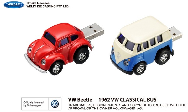 D i s k - O n - K e y: The best cars in the World as USB flash drive.